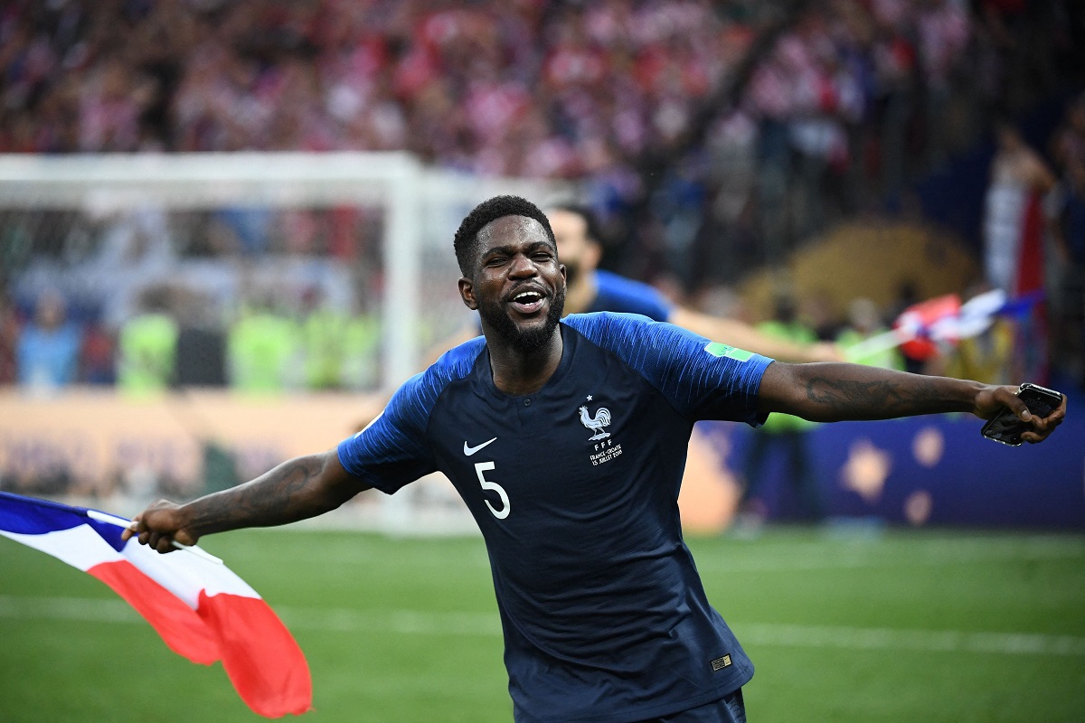 Dal tetto del mondo al trasferimento al Lecce: la parabola di Samuel Umtiti